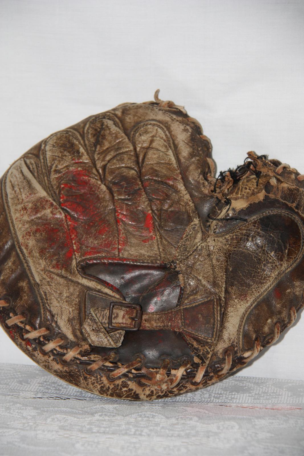 Dave Mickle's Catcher's Glove | Collections WA