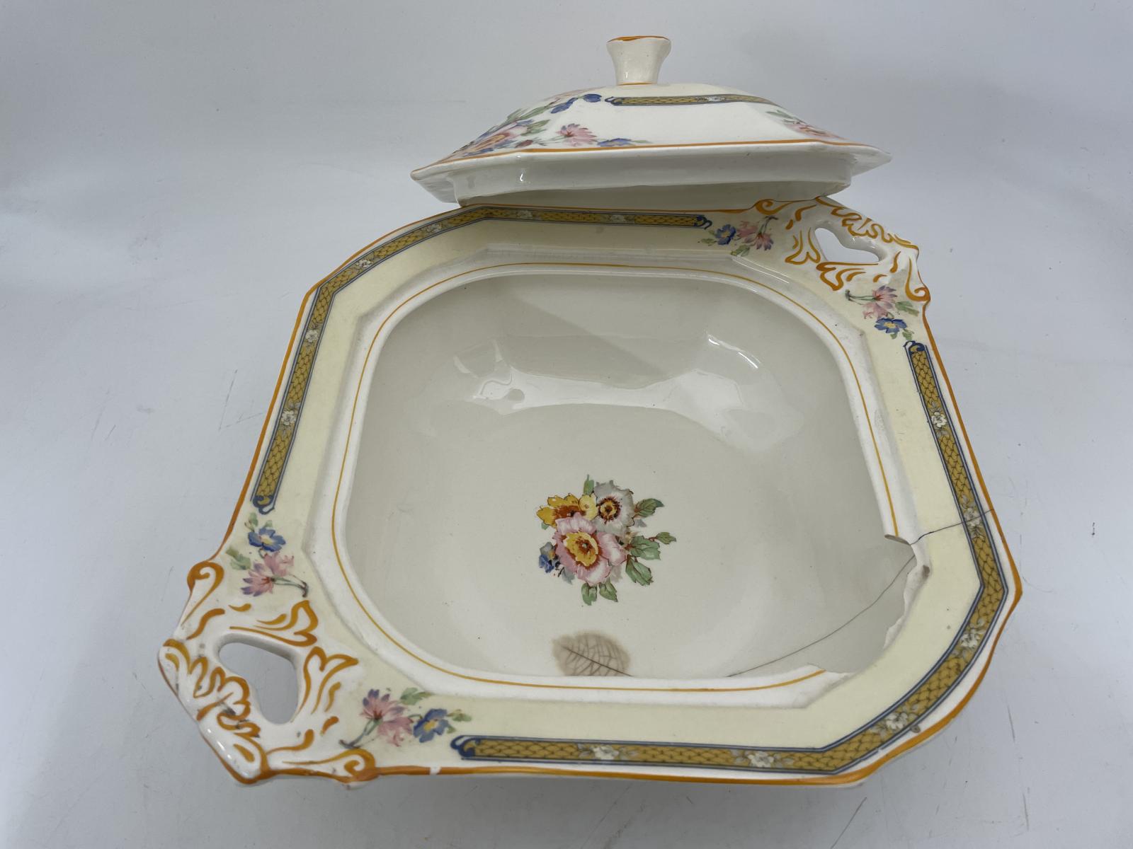 Sheraton Vegetable Dish with Lid - Grindley | Collections WA