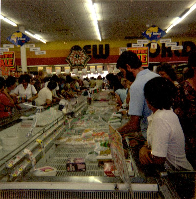COLES NEW-WORLD SUPERMARKET CLOSURE 1983 | Collections WA