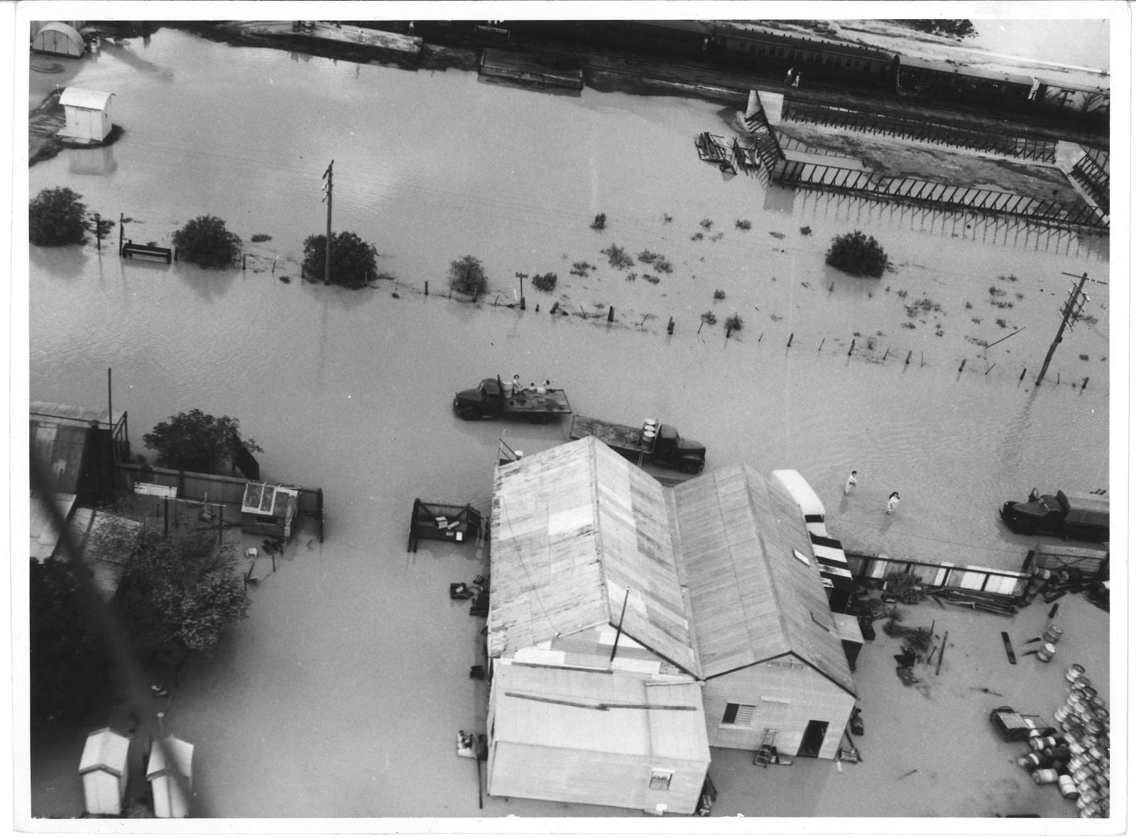 1953 FLOODS IN MERREDIN AREA | Collections WA