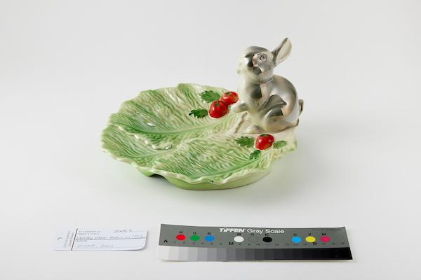 PLATTER: WEMBLEY WARE, RABBIT ON LETTUCE PLATTER | Collections WA