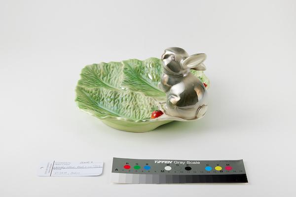 PLATTER: WEMBLEY WARE, RABBIT ON LETTUCE PLATTER | Collections WA