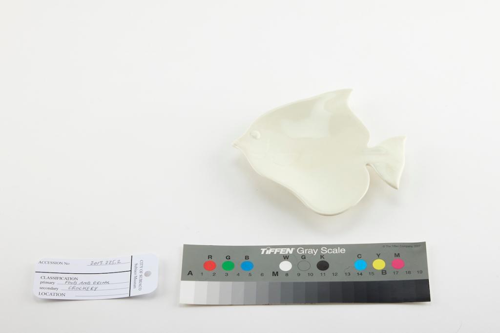 FISH SHAPED DISH: WEMBLEY WARE | Collections WA