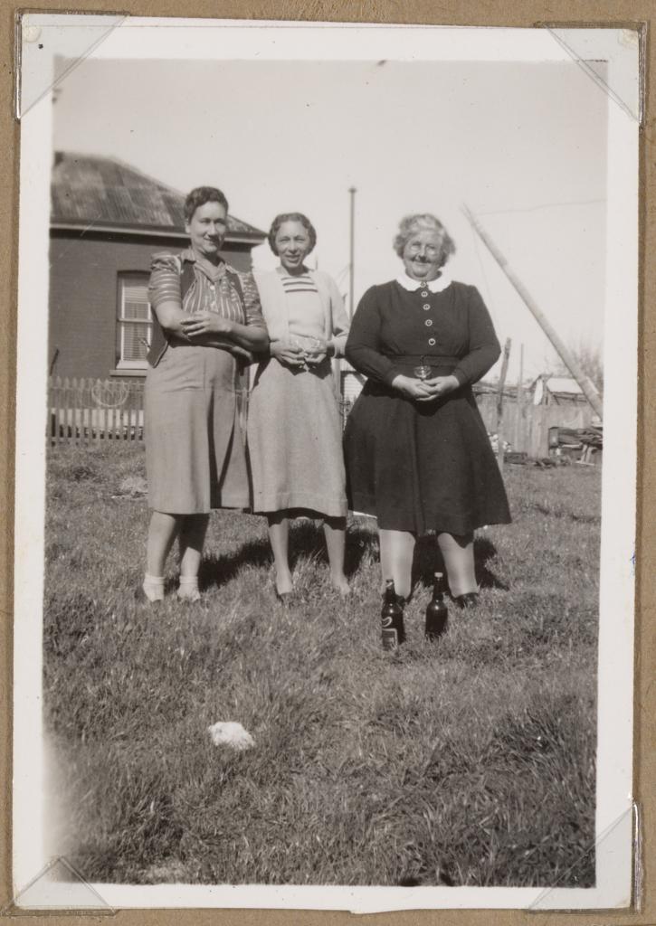 PHOTOGRAPH (DIGITAL):PEARL CONGDON AND FRIENDS, FROM CONGDON FAMILY ...
