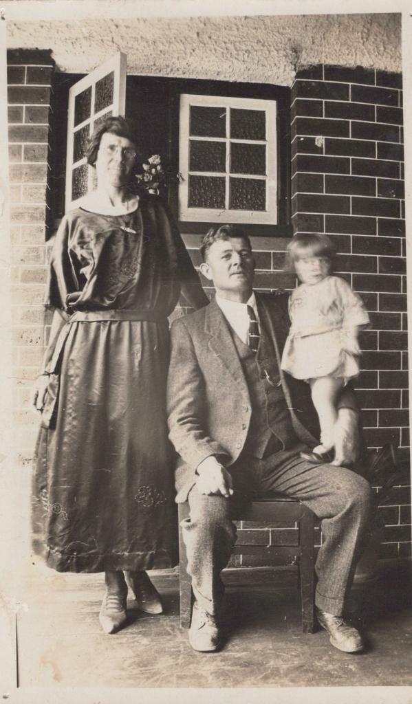 PHOTOGRAPH: MR AND MRS BALDING AND LAUREL BALDING | Collections WA