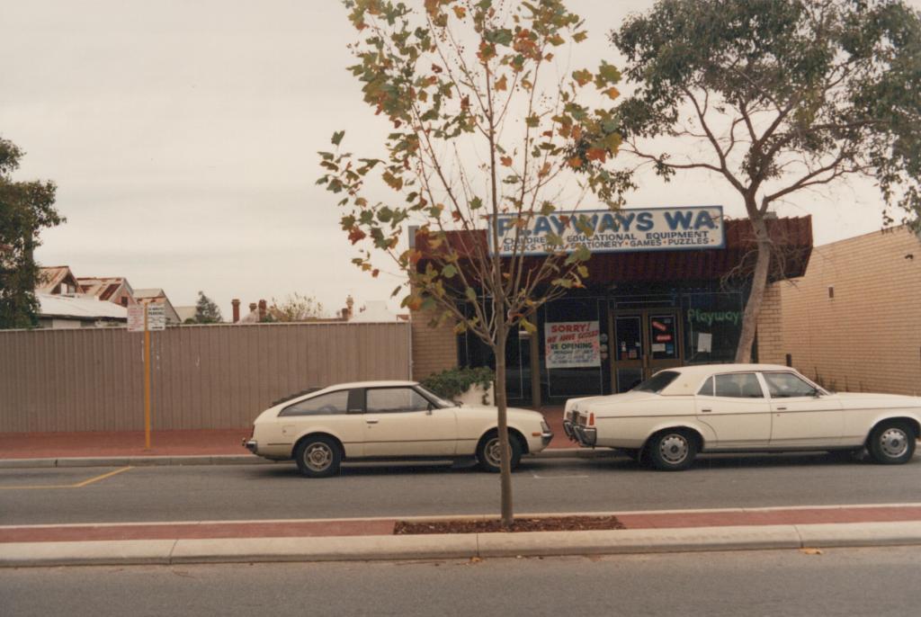 PHOTOGRAPH: 31(?) ROKEBY ROAD, 1988 | Collections WA